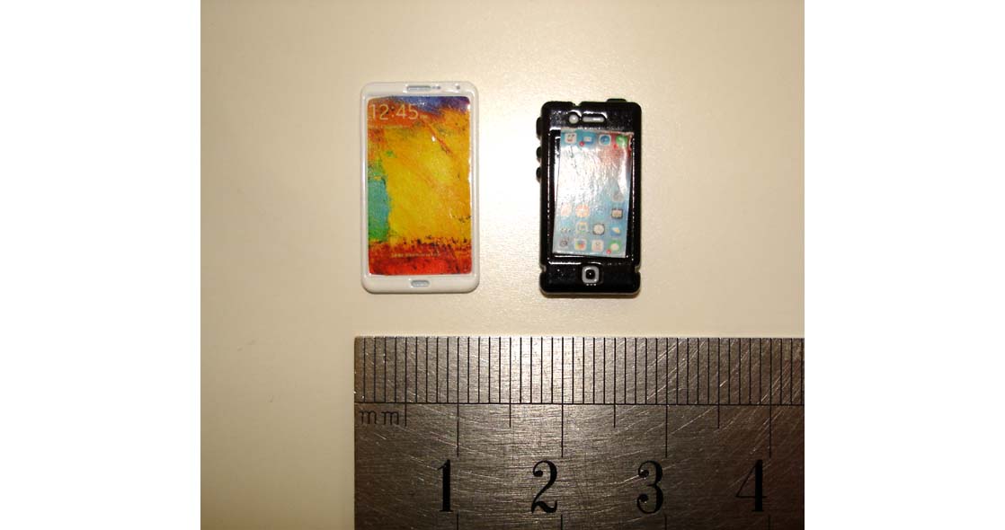 1:6 Scale Dummy Android and Dummy Iphone Set, Veegostore